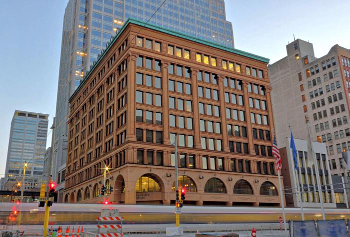 SmartGuide: Discover the beauty of Minneapolis